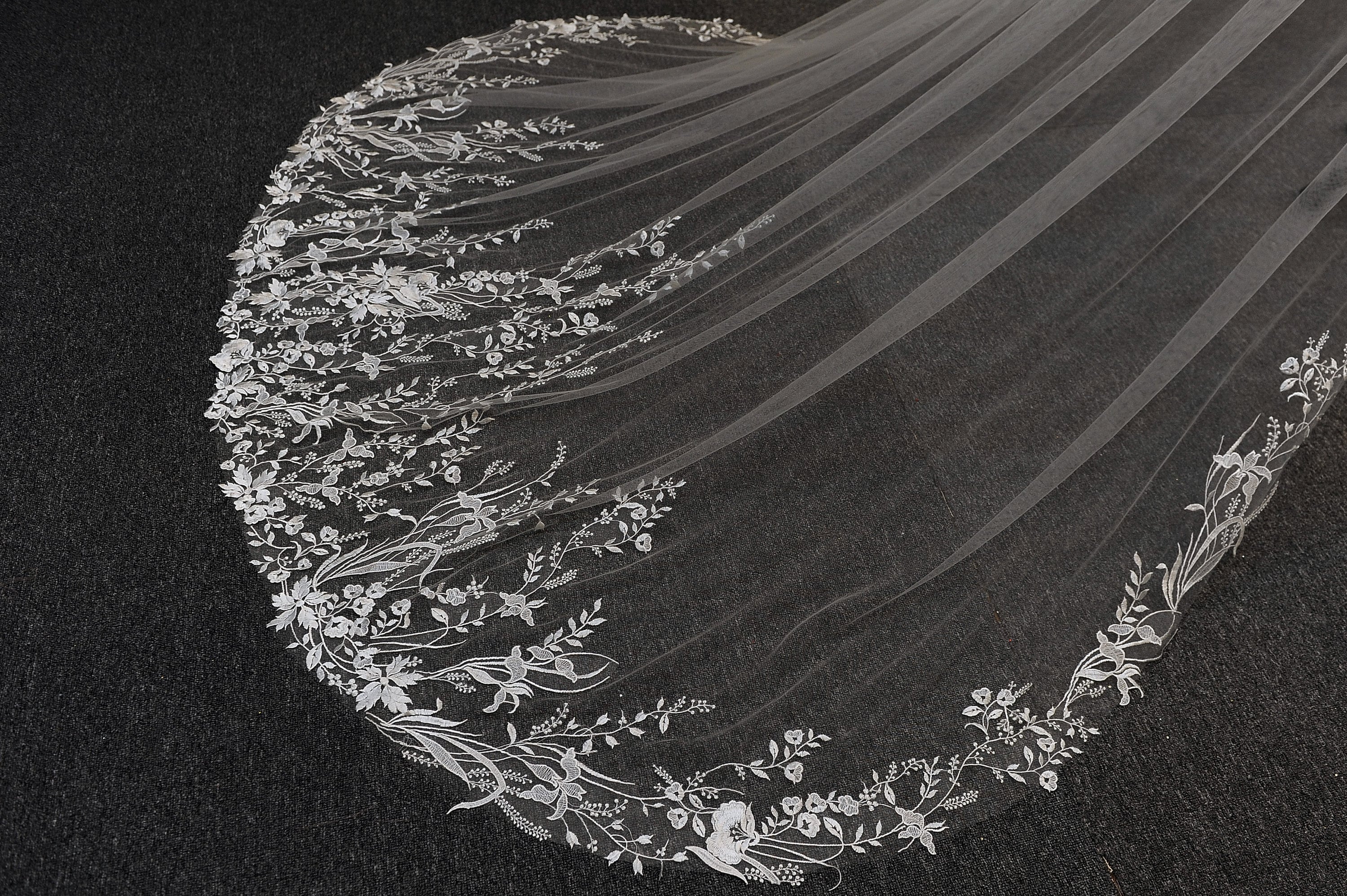 LS92/ Flower Leaf Lace Veil/ 1 Tier Veil/ Cathedral - Etsy Australia