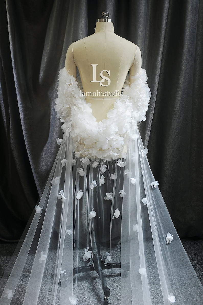 LS175/ 3d Flower Cape/ Cape Veil/ Bridal Cape/wedding Cape/ - Etsy