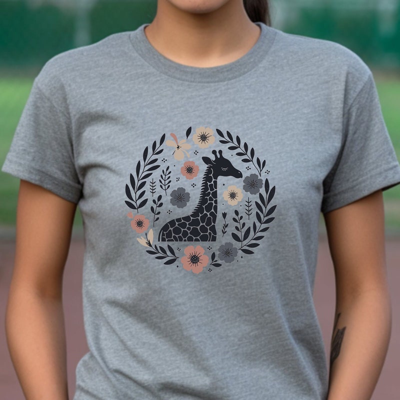 Giraffe Tee - Etsy