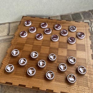 Wildlife Checkers Set With Bonus Chess Pieces , Checkers Game Box, for ...