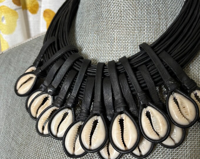 Double Shells & Leather Necklace Black - Etsy