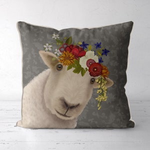 Pretty Sheep Farmhouse Pillow, Lamb Accent Pillow, Sheep Throw Pillow ...