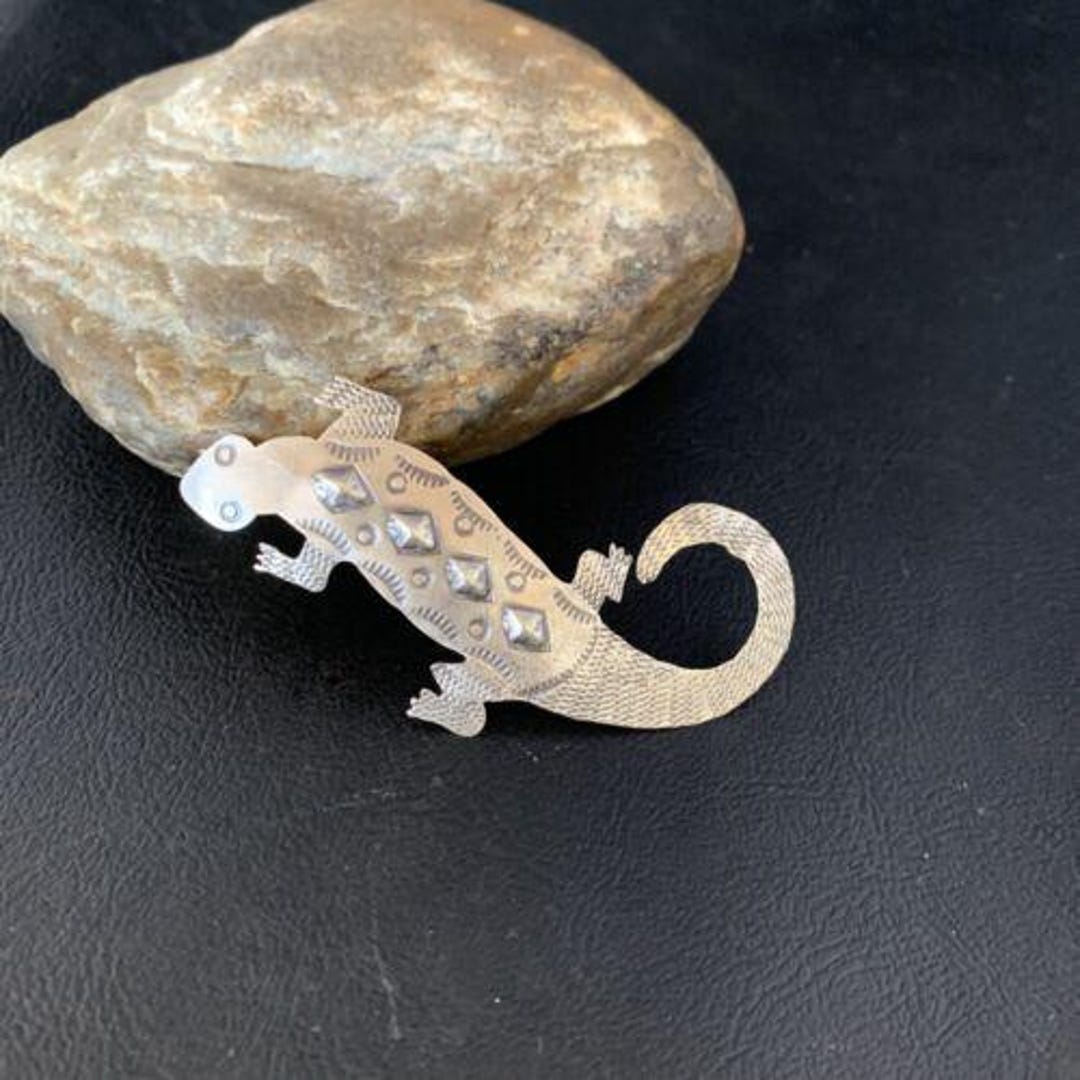 Navajo Handmade Stamped Lizard Gecko Pin | Sterling Silver | Authentic ...