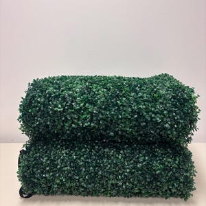 Artificial Grass Rollup Backdrop: Wedding, Birthday, Event Prop ...