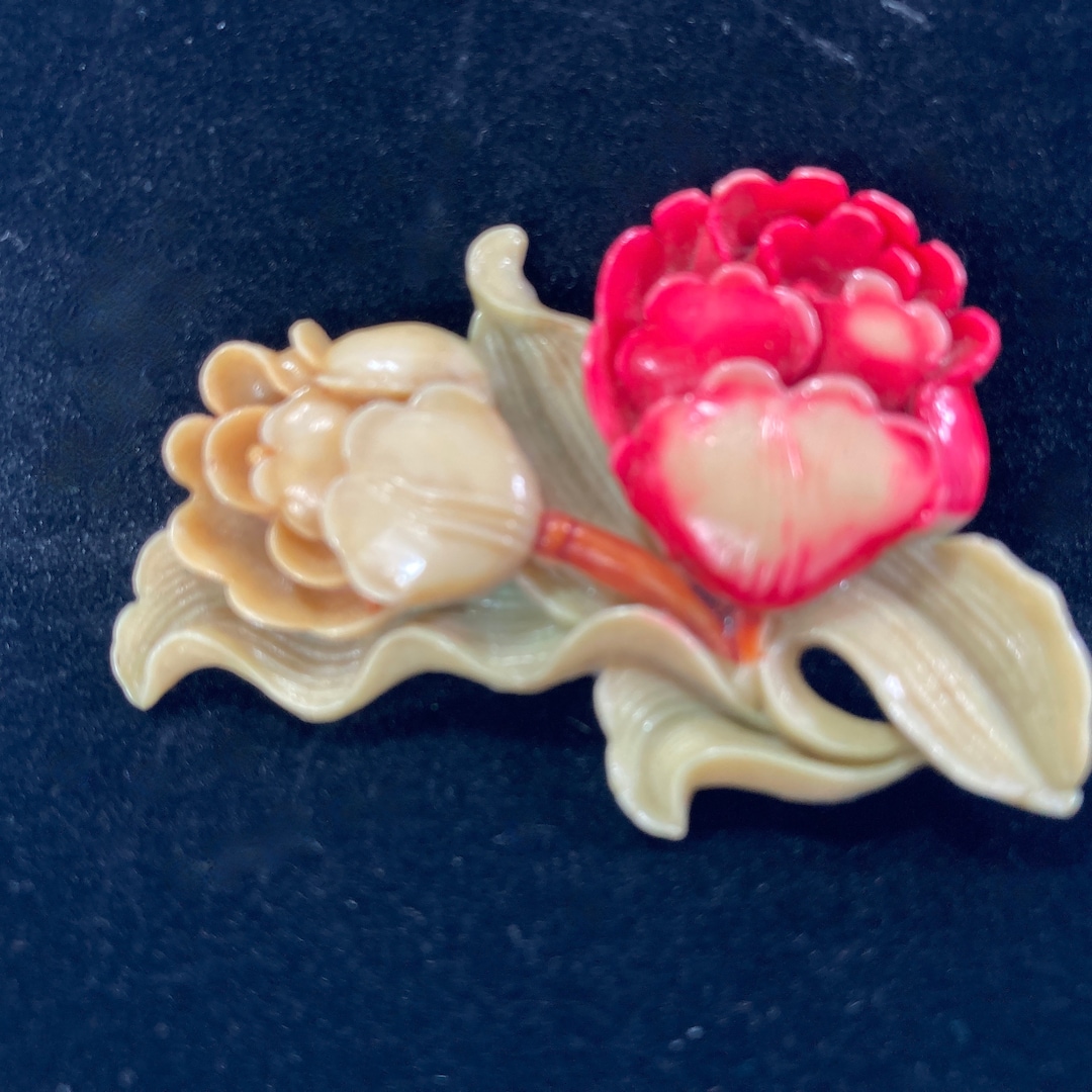 Vintage Celluloid Brooch Pin Gorgeous Red and Cream Flowers With Green ...