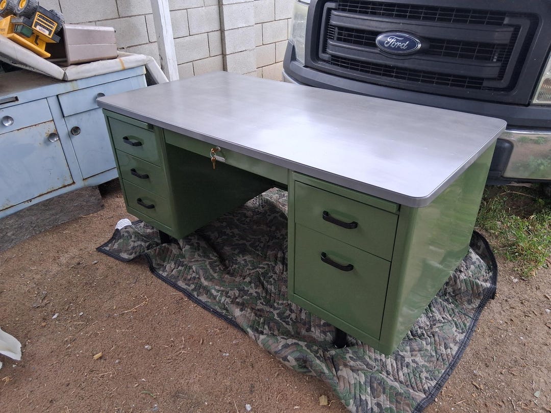 Vintage Steel Tanker Desk Refurbished in Powder Coated Dimensions 30"d ...