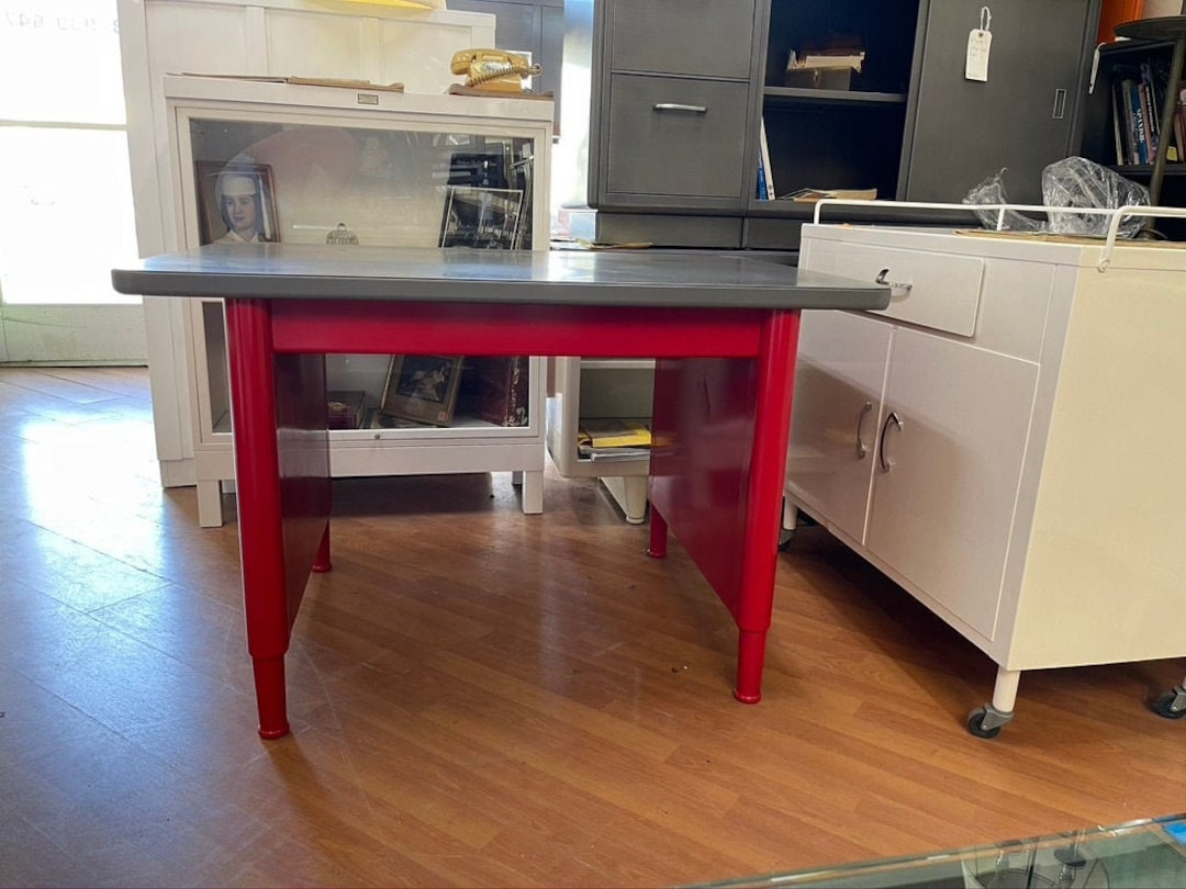 Vintage Steel Panel Leg Table- Refinished in Red - Etsy