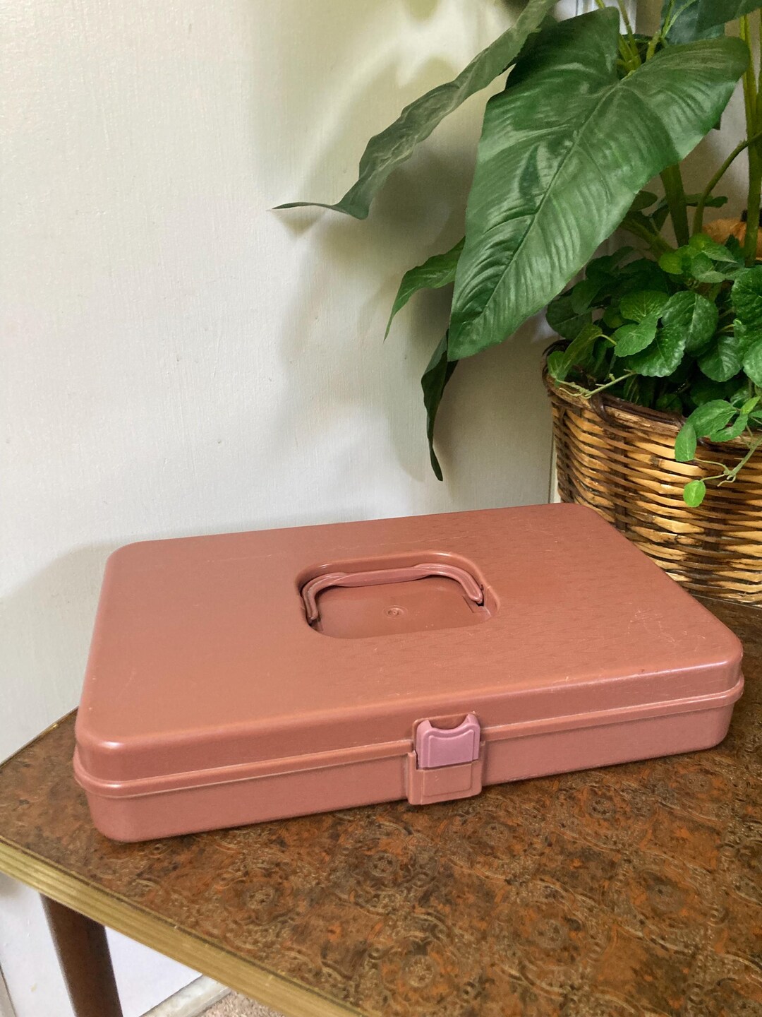 Vintage Plastic Sewing Thread Box - Etsy