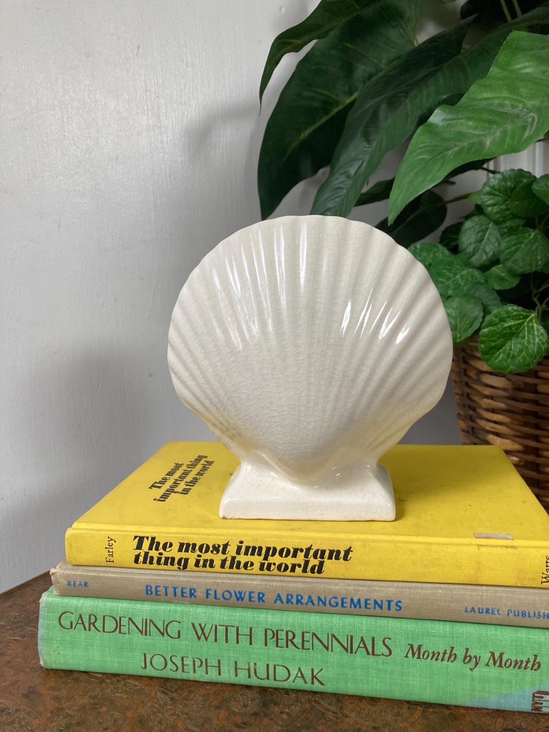 White Ceramic Shell Vase - Etsy