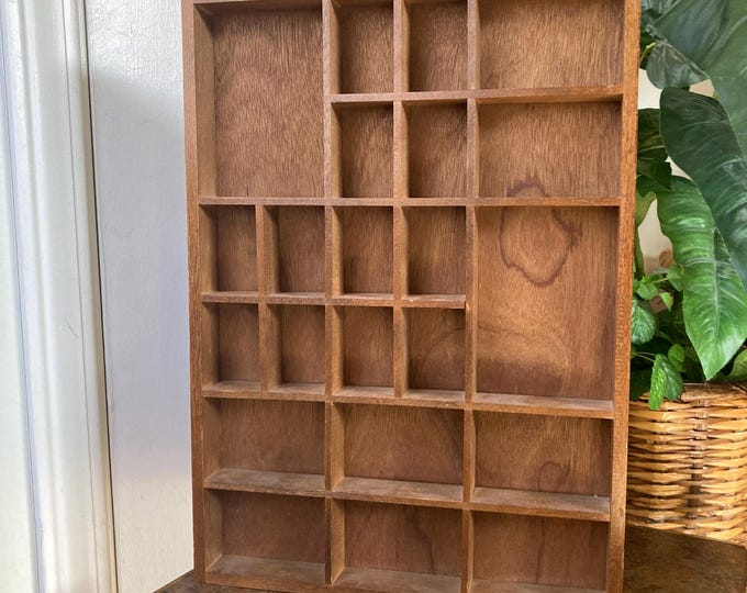 Vintage Wood Trinket Shelf - Etsy