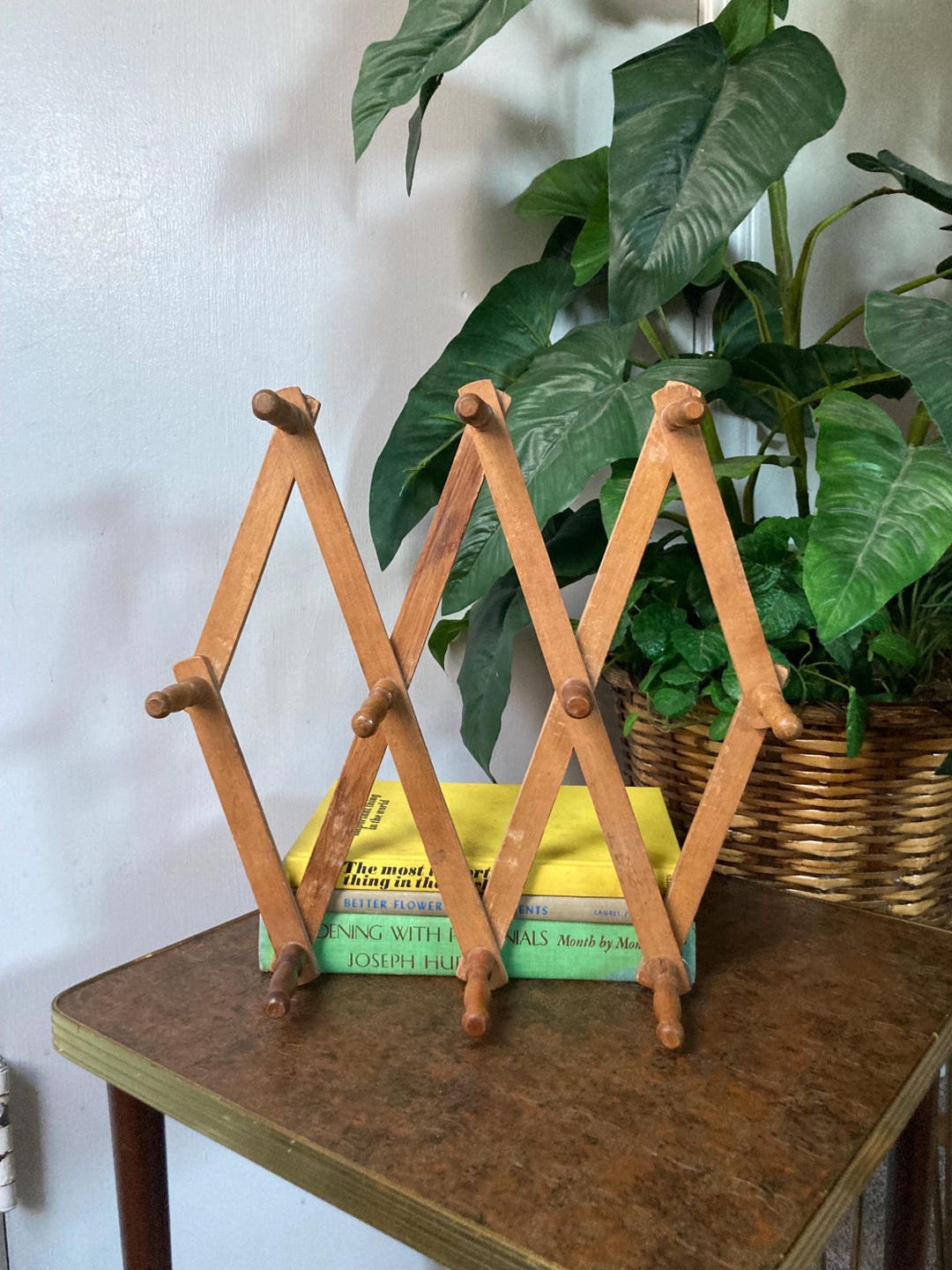 Wood Accordion Peg Rack - Etsy