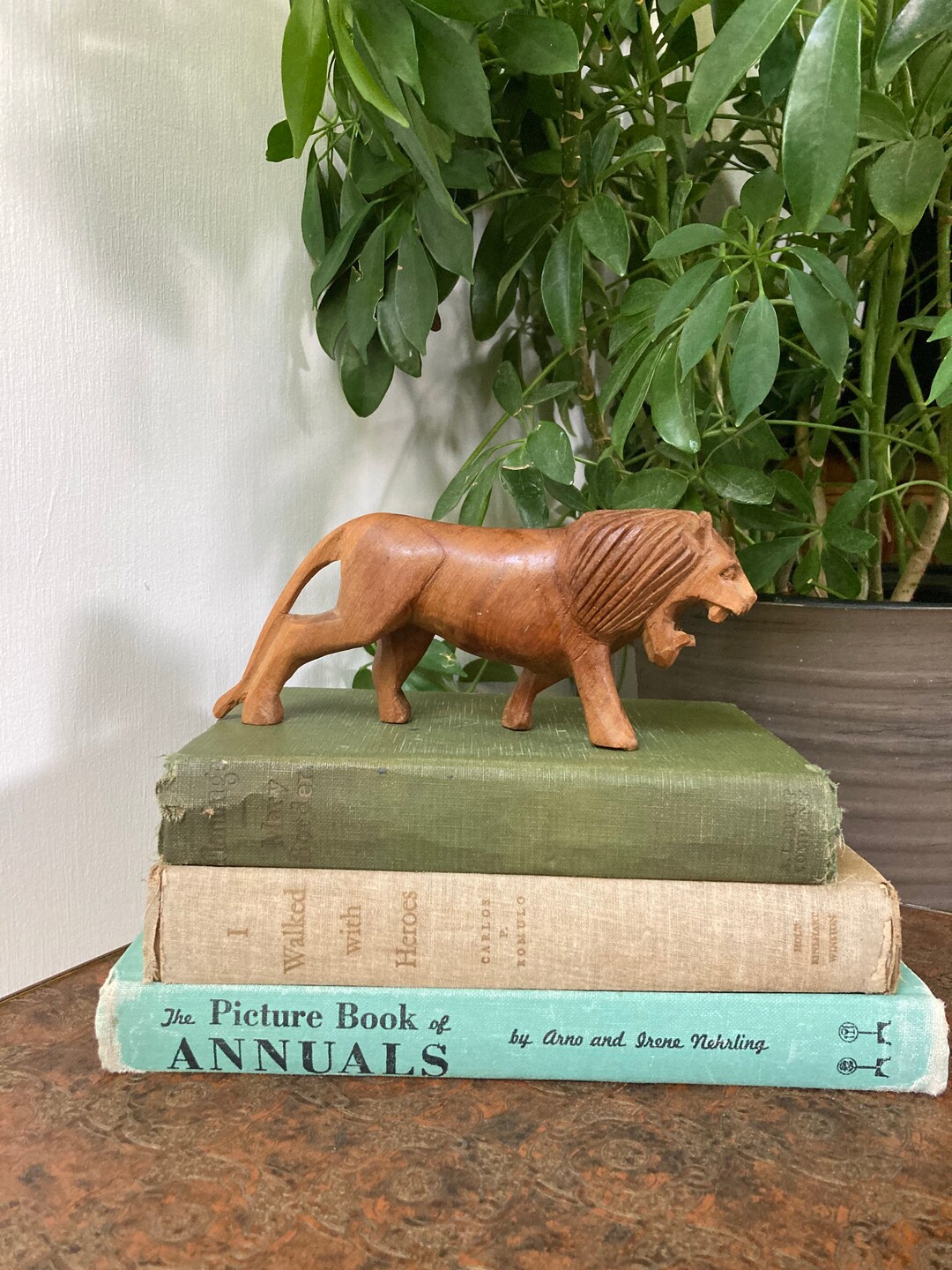 Carved Wood Lion. - Etsy