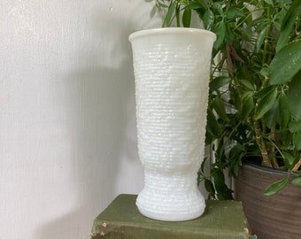 Large Milk Glass Vase - Etsy