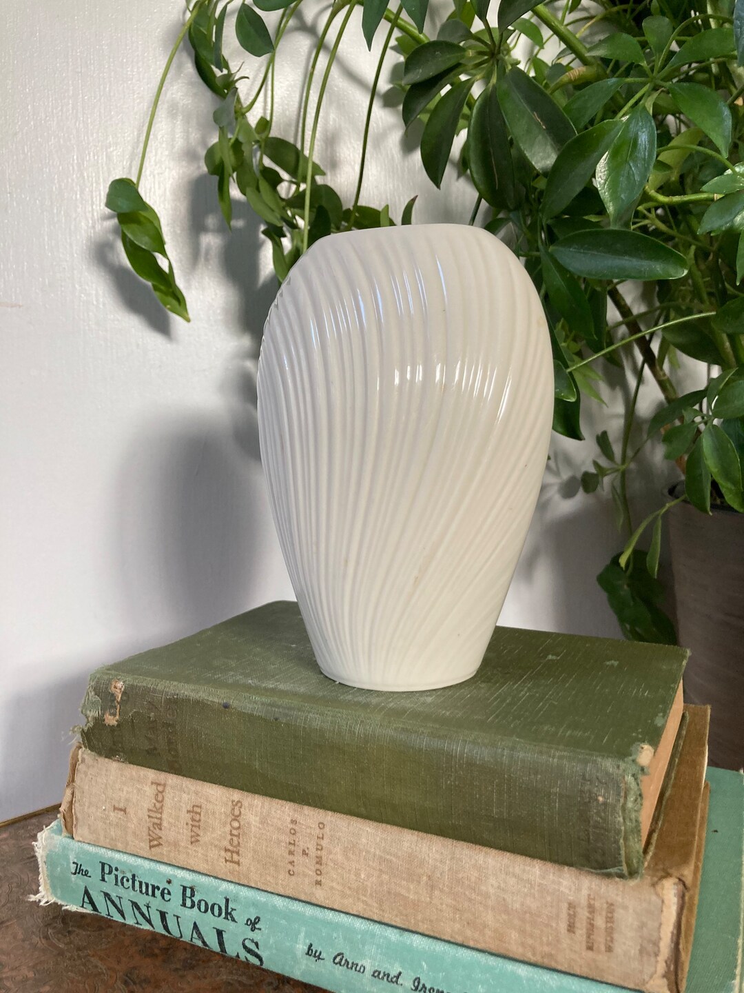 Lenox Cream Colored Swirl Vase - Etsy
