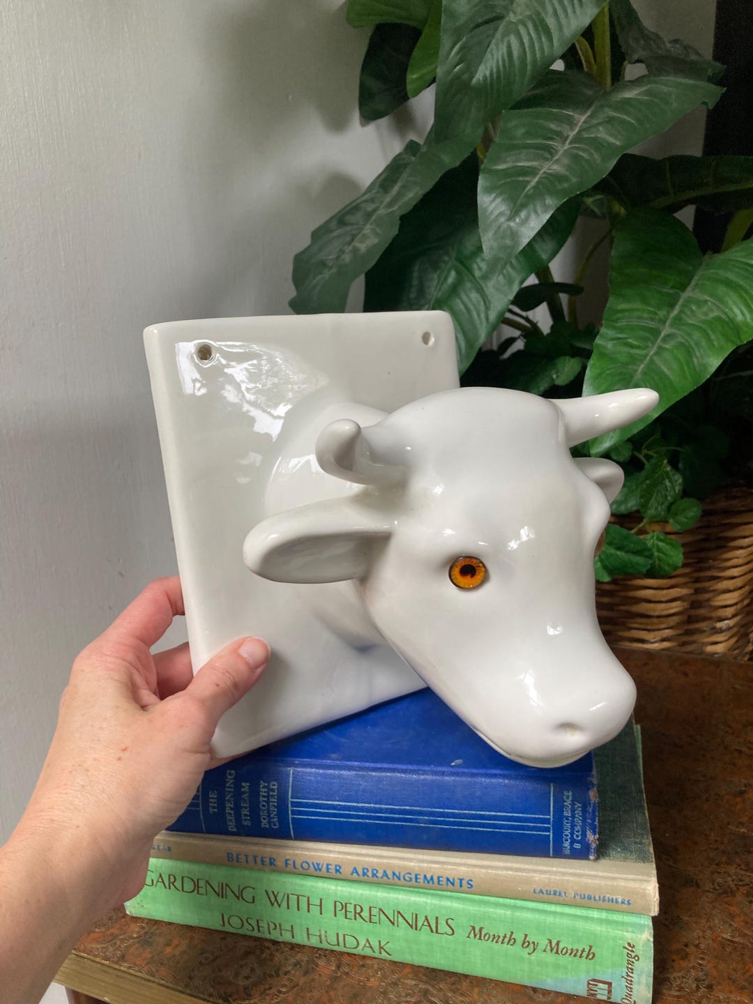 White Ceramic Cow Head Wall Mount - Etsy
