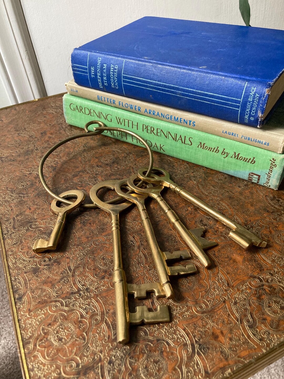 Brass Skeleton Key Ring - Etsy
