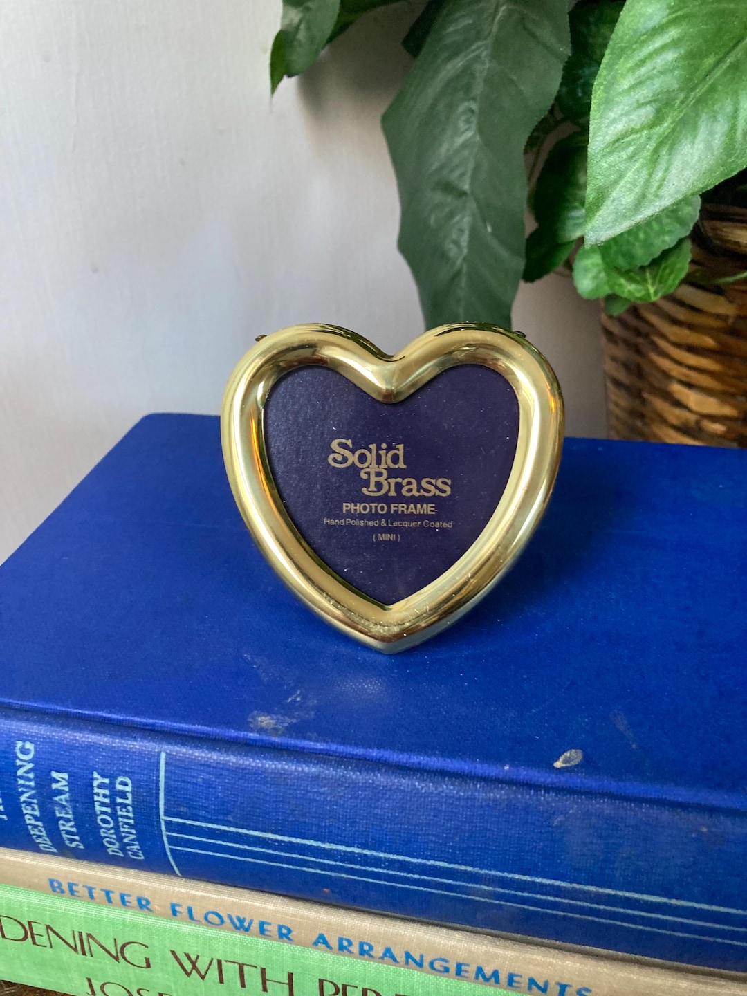 Mini Brass Heart Frame - Etsy
