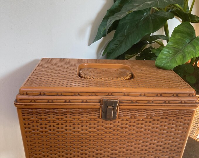 Mid Century Plastic Sewing Box Wil Hold - Etsy