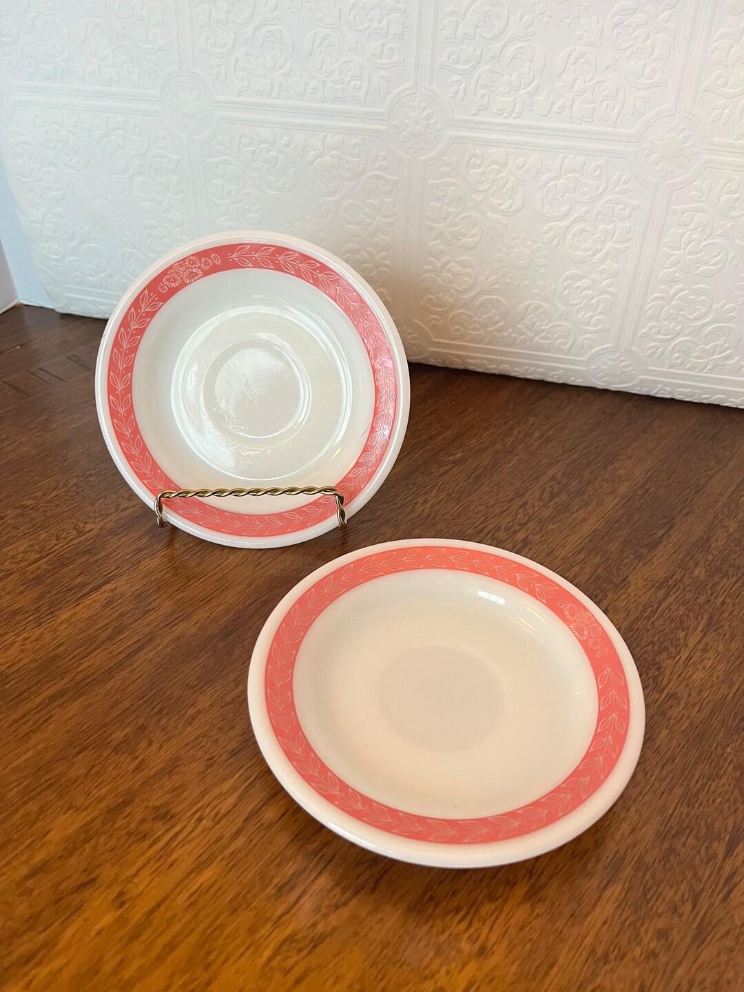 Set of 2 Pyrex Corningware Saucers | Red Revel Laurel Pattern | Milk ...