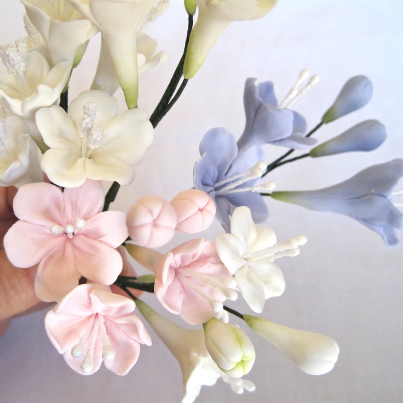 Gumpaste Cake Topper - Etsy