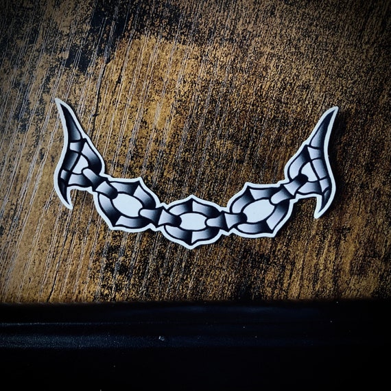 Traditional Chain Tattoo