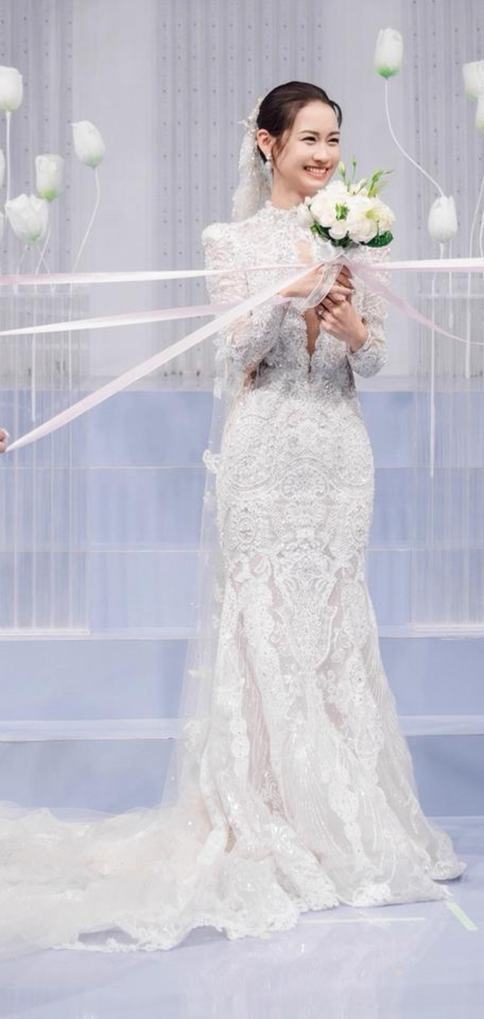 Stunning Open Back Wedding Dresses for a Timeless Look, Vintage Lace ...