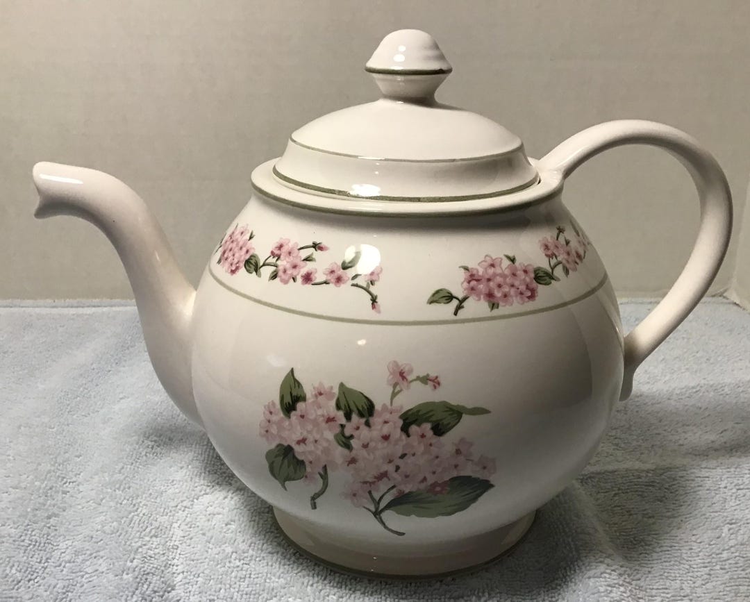 Pink Hydrangea Teapot With Lid by Martha Stewart Handle and Spout White ...