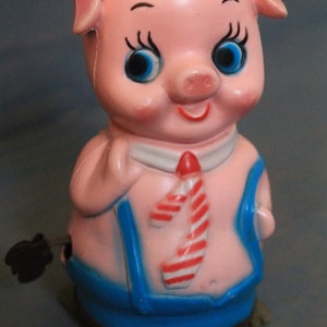 Vintage Wind-up Pig toy-Plastic pig wind up toy-Vintage | Etsy