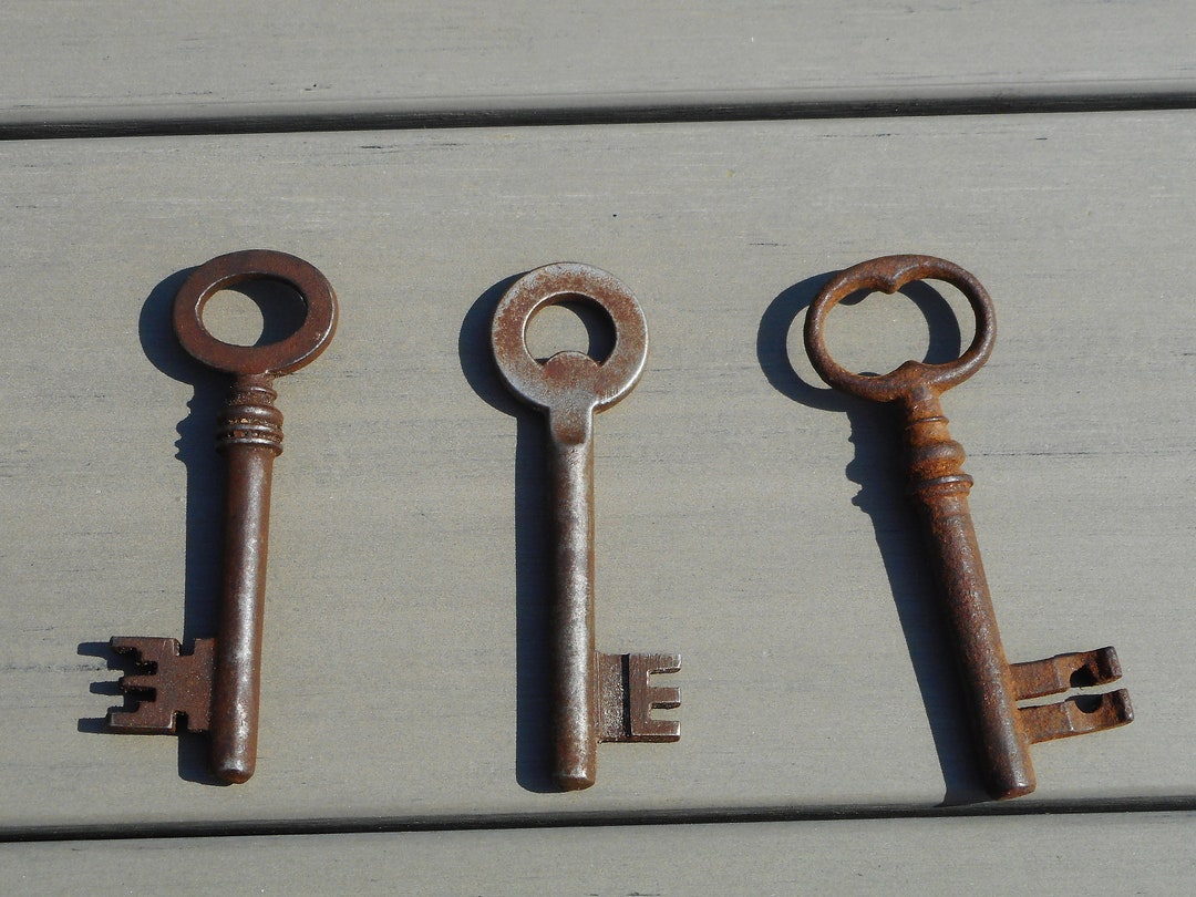 Vintage Skeleton Keys Castle Key Santa Keys Rustic Barrel Key - Etsy
