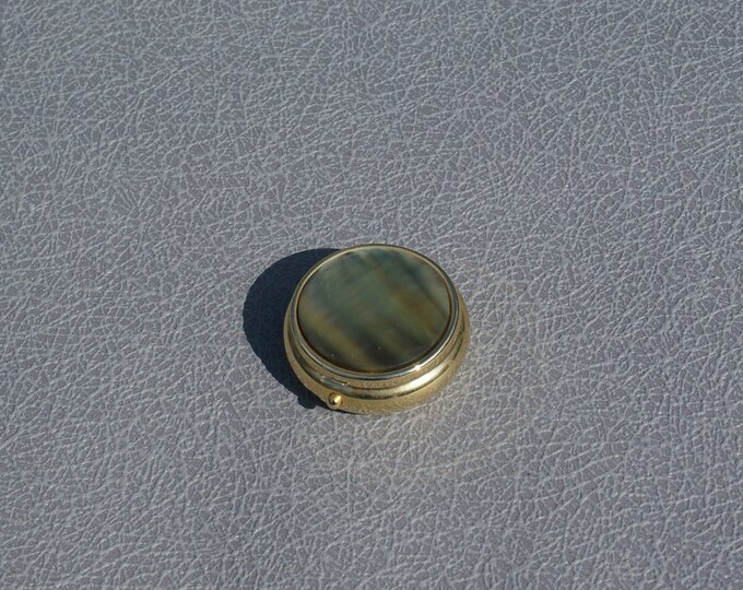 Vintage Pill Case Miniature Round Box Travel Pill Container Medicine ...