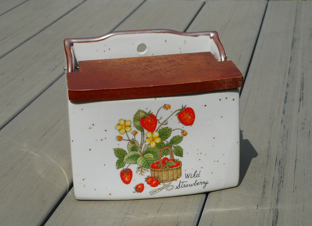 Wall Mount Ceramic Salt Box With Lid Vintage Salt Cellar Kitchen ...