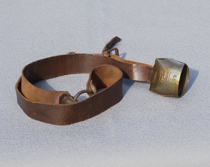 French Vintage Cow Bell Devouassoud Chamonix 6/0 on Leather Collar ...
