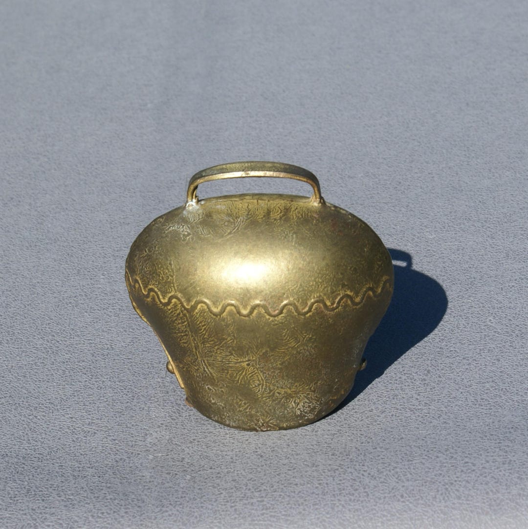 Big Vintage Cow Bell Old Farmer's Cattle Bell Dairy Farm Cowbell ...