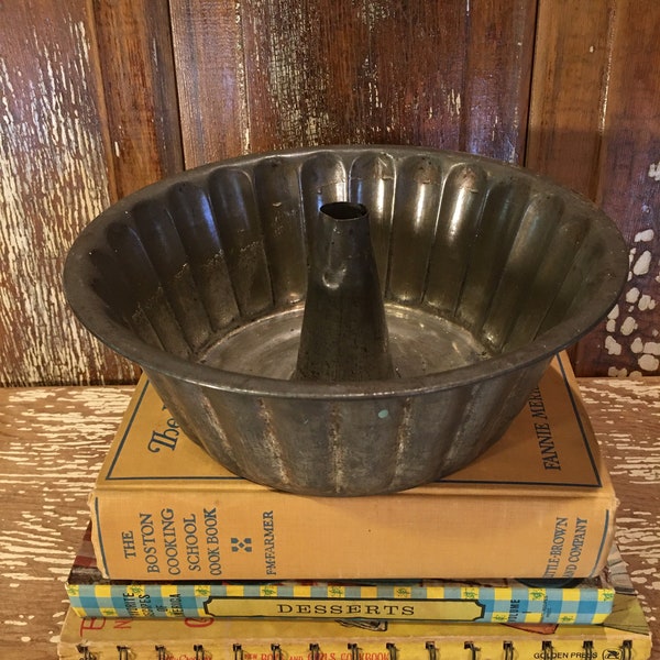 Bundt Cake Mold - Etsy