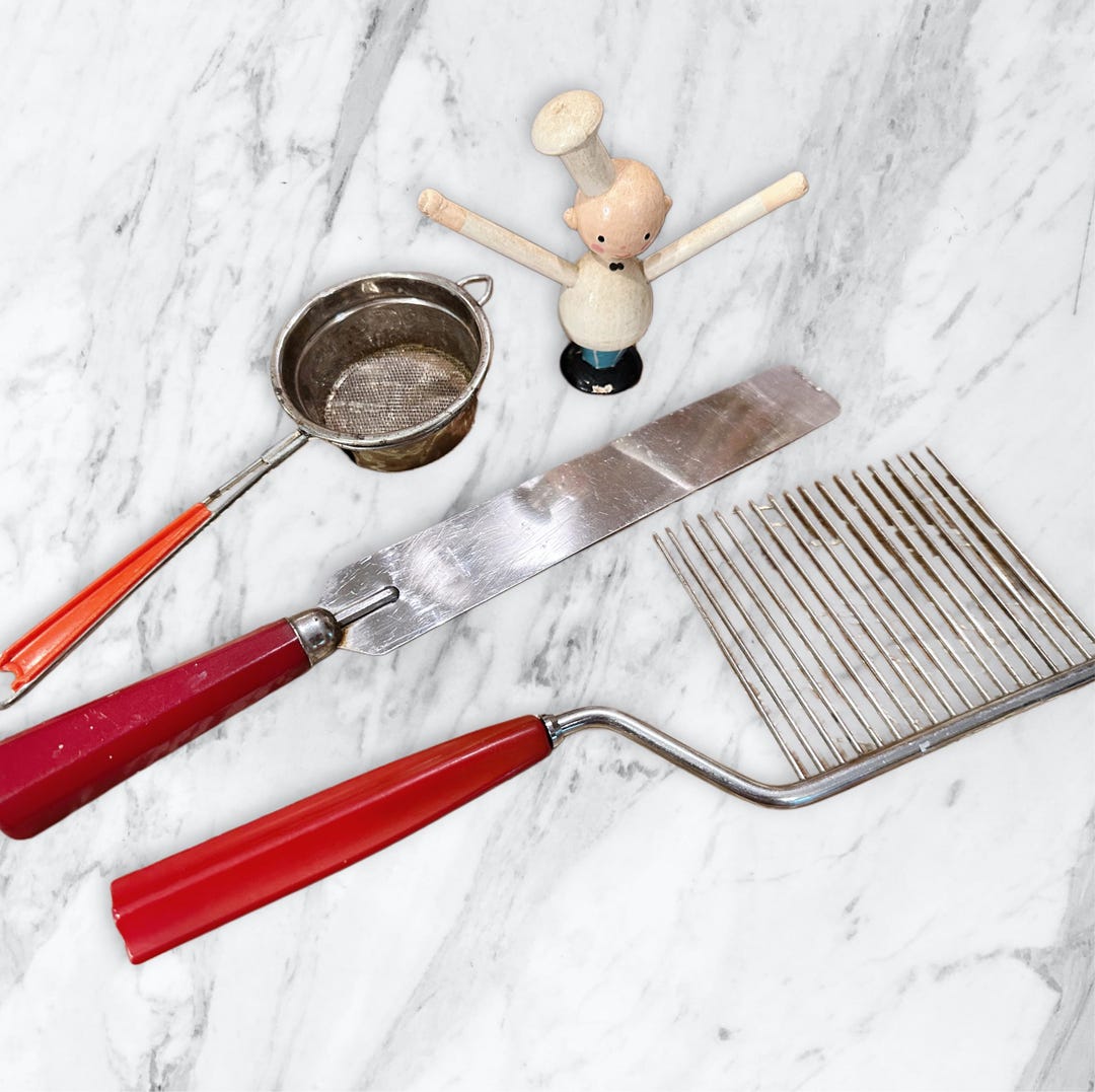 Red Plastic Bakelite Handle Kitchen Utensils,set of 3,gadgets,rustic ...