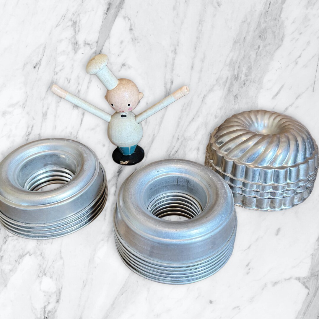 Assorted Mini Cake Pans,set of 14,round,swirl,fluted,tube,3,aluminum ...