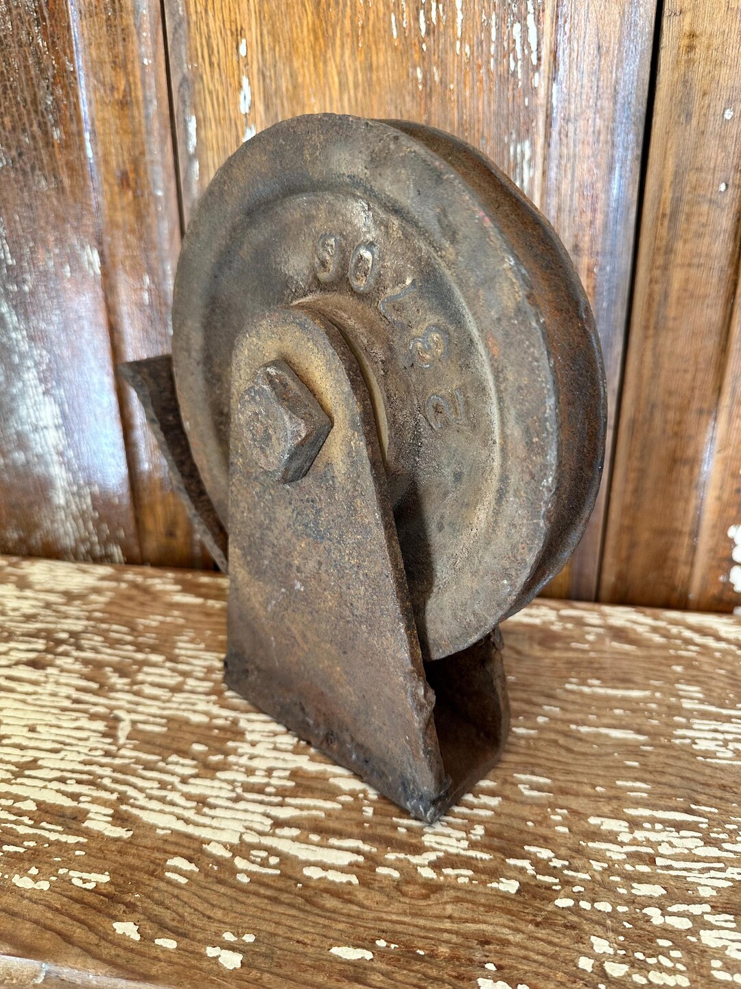 Pulley Block Rusty Hanging Pulley Works,rusty Tools,industrial Decor ...