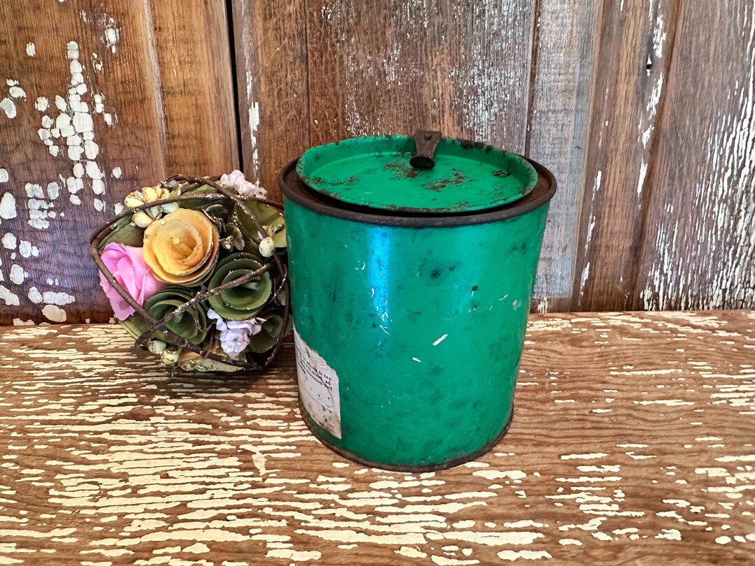 Small Rusty Green Tin Can With Lid,planter,flower Vase,kitchen Storage ...