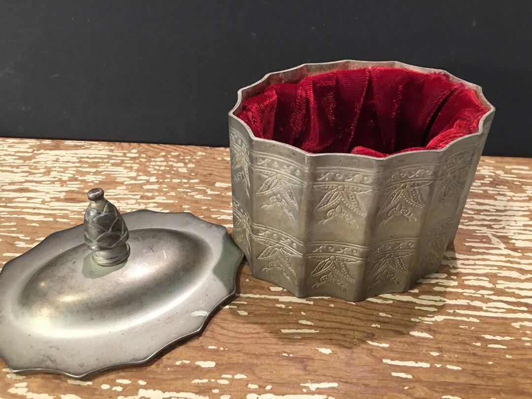 Godinger Silver Jewelry Box,etched Floral,red Velvet Lining,oval 4x5 ...