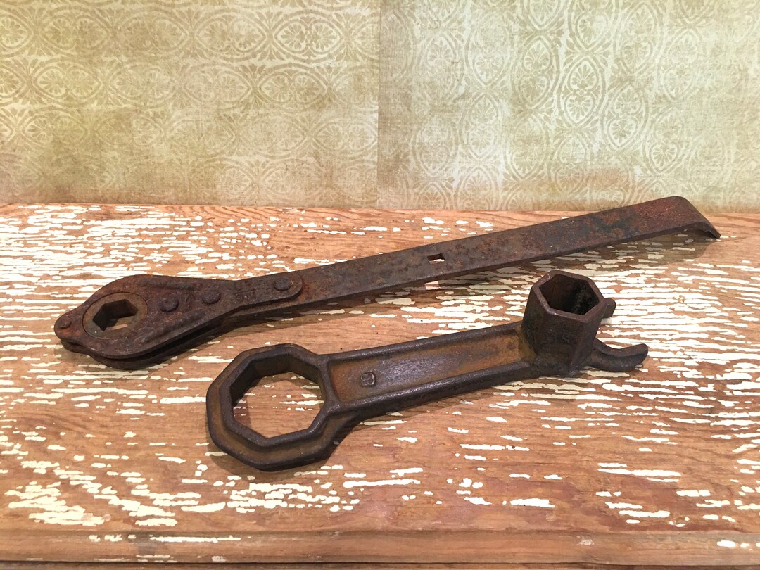 Antique Old Rusty Mechanic Metal Socket Wrench,hex Box,open End Combo ...
