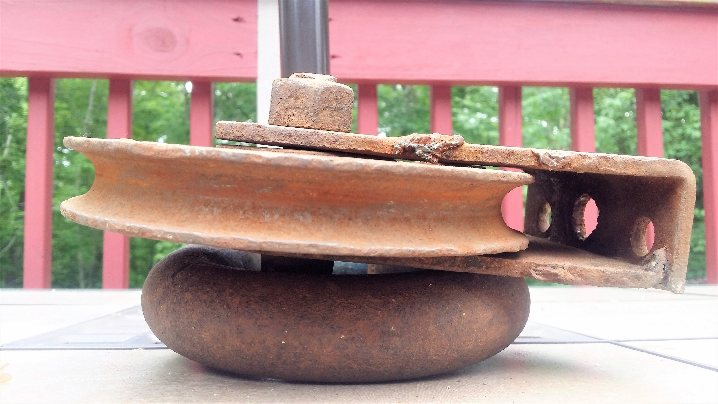 Pulley Block Rusty Hanging Pulley Works,rusty Tools,industrial Decor ...