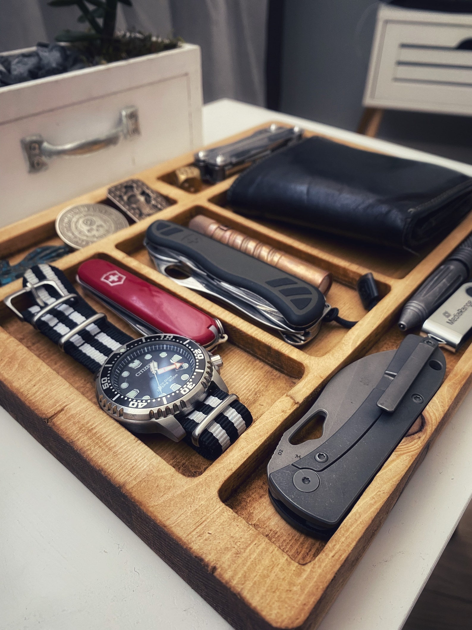 Wood EDC Dump Tray – Steel Accent Organizer, Nightstand Valet, Stand - Etsy
