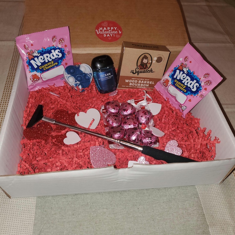 Valentine Gift Box - 60+ Gift Ideas for 2025