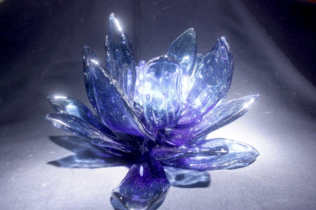 Blue Lotus Flower Borosilicate Glass Sculpture.dr Sawfish 2023 - Etsy