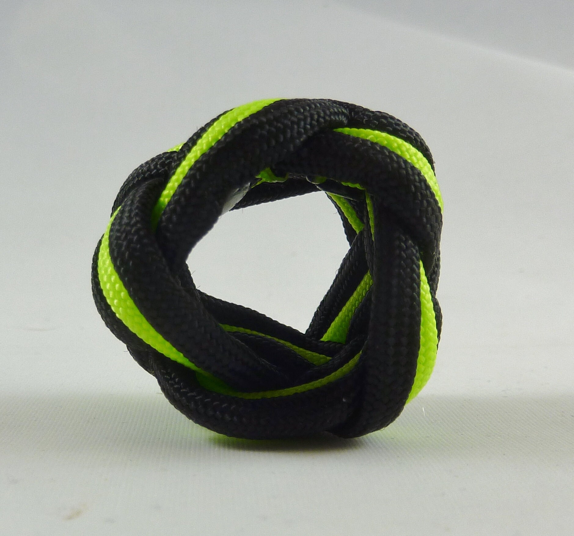 Cub Wolf Boy Venture Scout Neckercheif Slide Woggle Paracord Turk Head ...