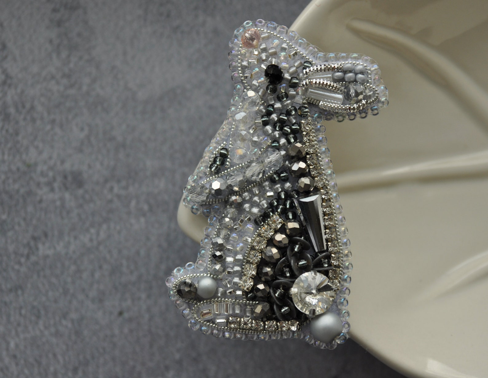 Rabbit Brooch Pin Embroidered Brooch Seed Beaded Brooch Animal - Etsy