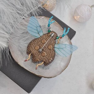 Bee Pin, Lapel Pin, Bug Pin, Handmade Pins - Etsy Canada