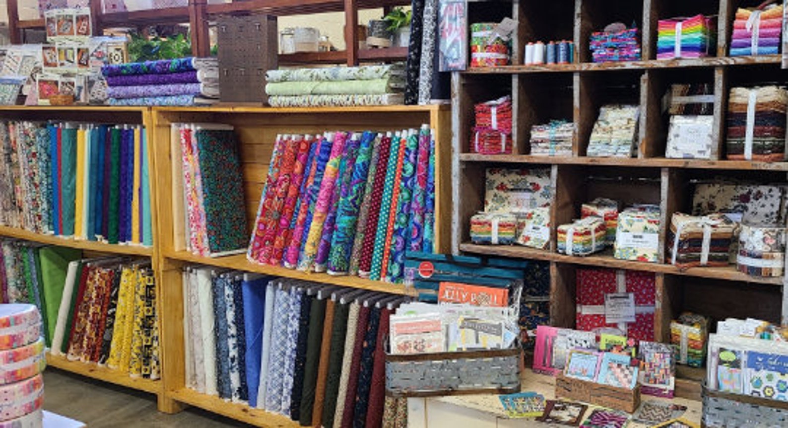 Garden Path Table Runner Quilt PATTERN by Dragonfly Fiberart - Etsy