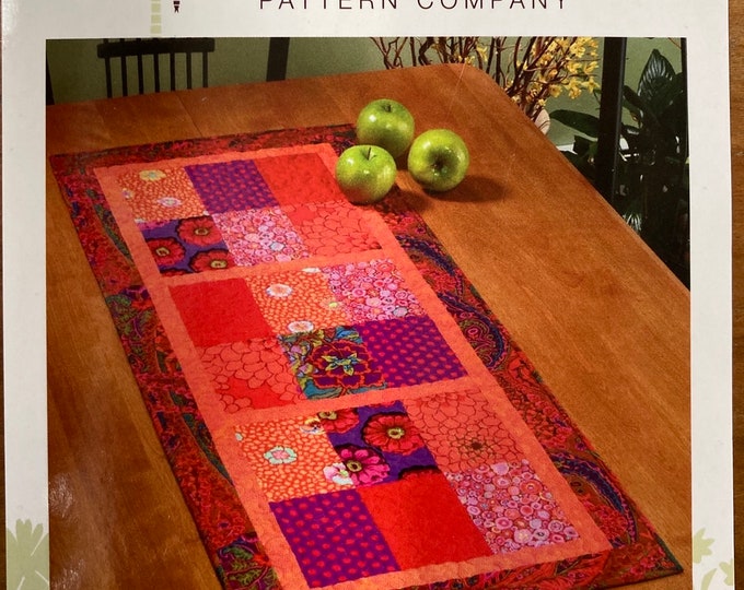You've Been Framed Table Runner Quilt PATTERN by Dragonfly Fiberart - Etsy