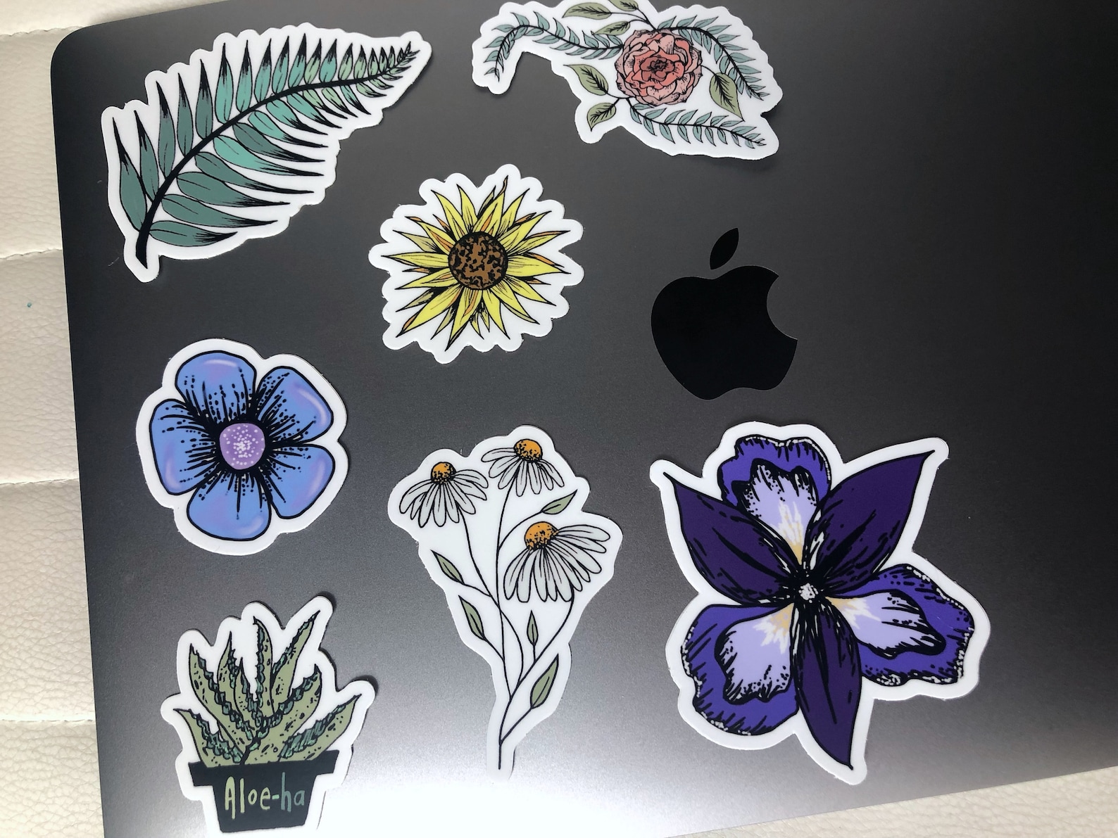 Waterproof Flower Sticker Cute Daisy Flower Water Bottle - Etsy